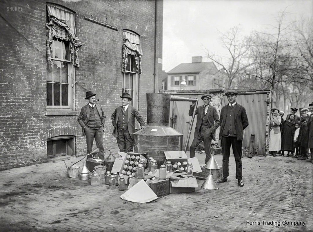 1920s Prohibition Bootlegging