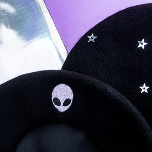 Purple Alien Beret, Goth Beret, Kawaii Goth, Embroidered Wool Beret ...