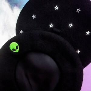 Green Alien Beret, Goth Beret, Kawaii Goth, Embroidered Wool Beret ...
