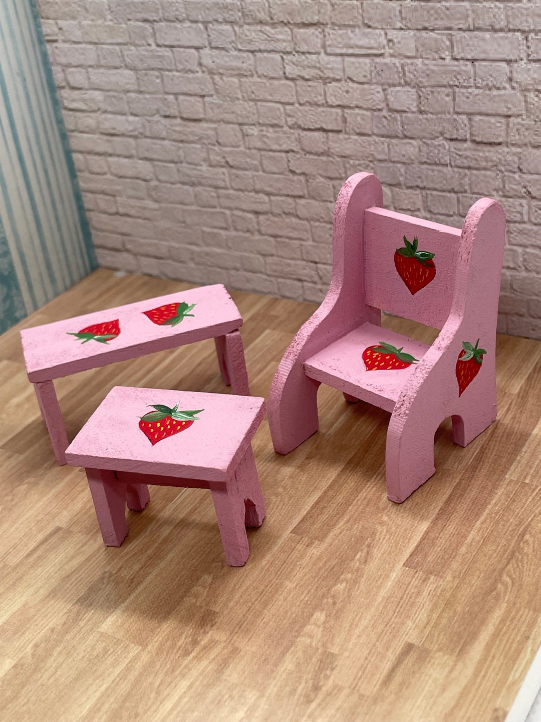 Miniature Strawberry Childrens Room 3 Pieces Chair and Table 1:12 Scale ...