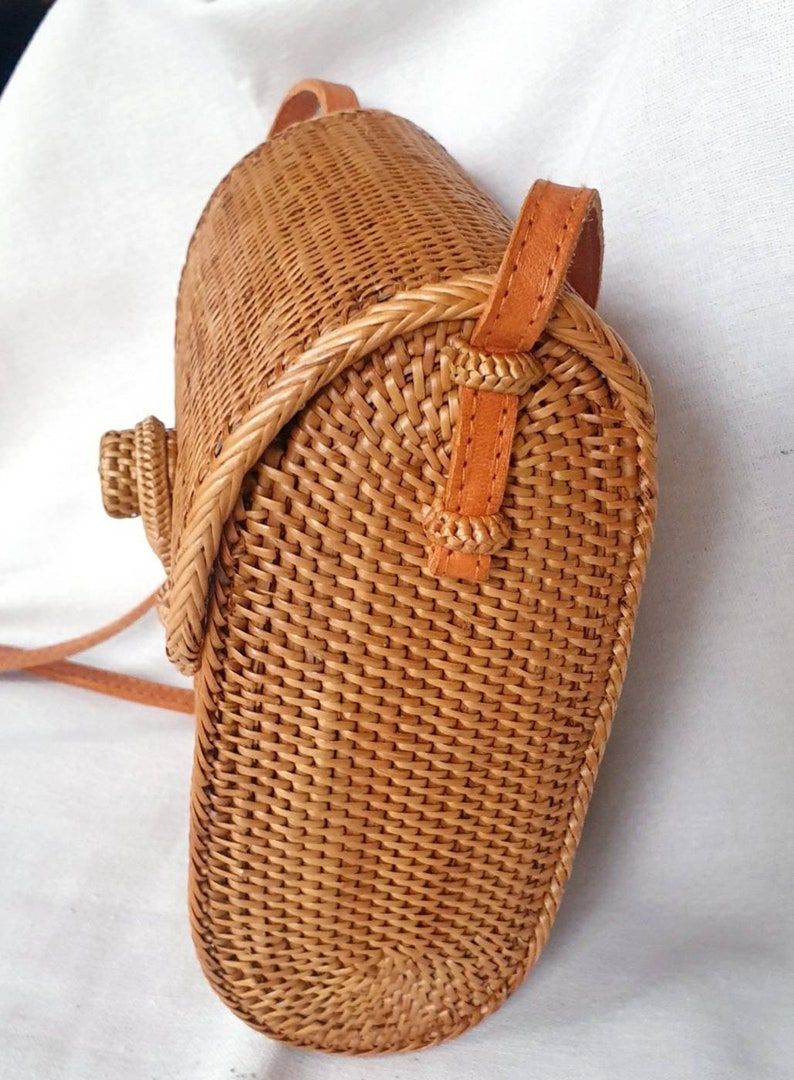 Brown Round Woven Rattan Shoulder Bag Ata Grass Bali Medium Sized ...