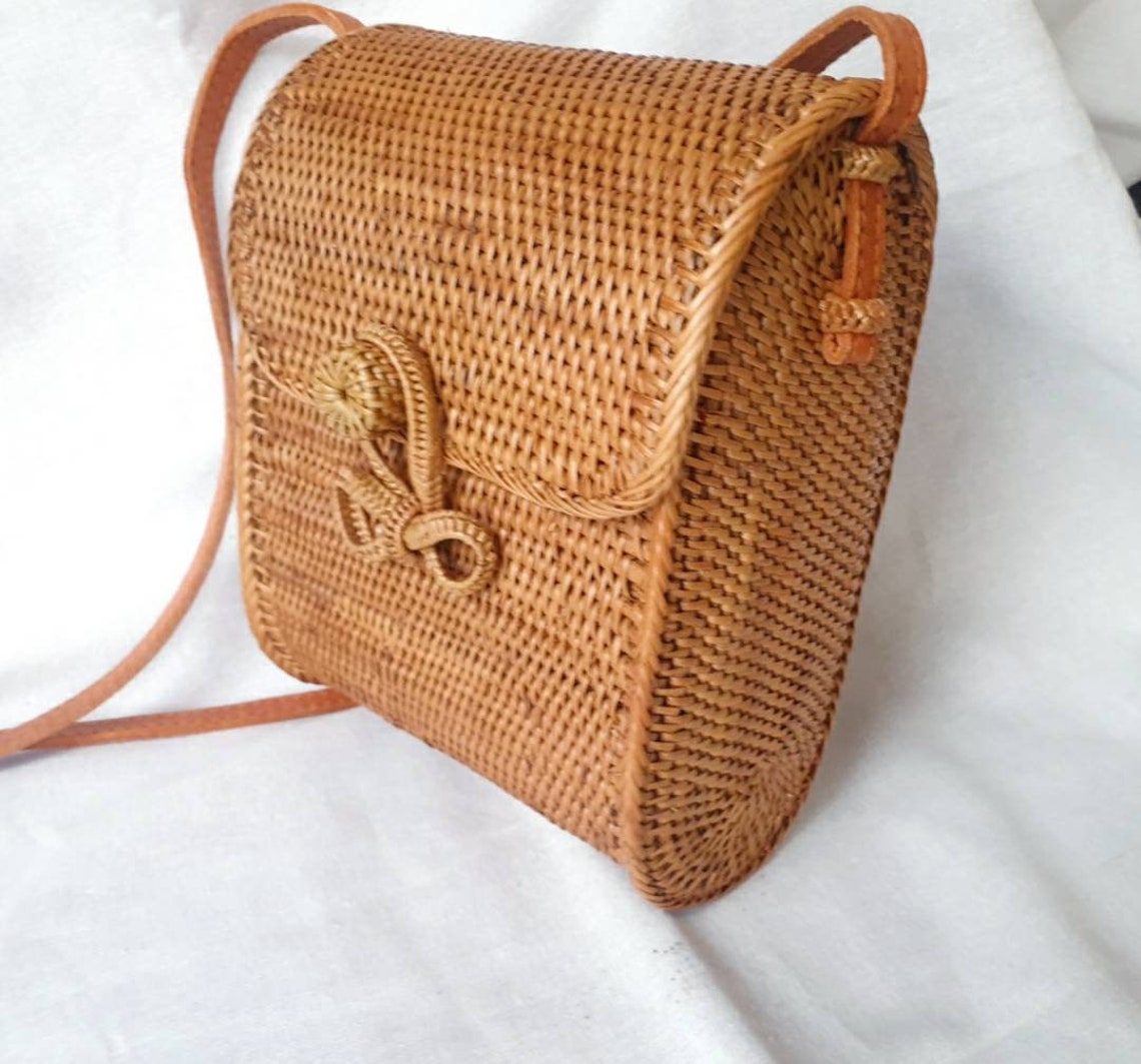 Brown Round Woven Rattan Shoulder Bag Ata Grass Bali Medium - Etsy
