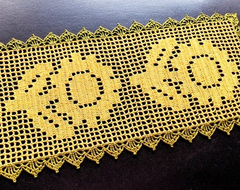 Crochet Gingham Sunflower Table Runner Pattern, Sunflower Dining Table ...