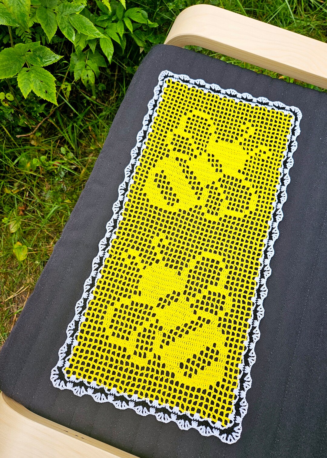 Bee Table Runner PDF Crochet Pattern - Etsy
