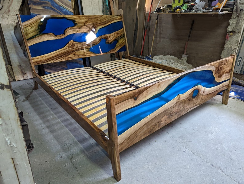 Blue River Epoxy Walnut Bad King Size - Etsy