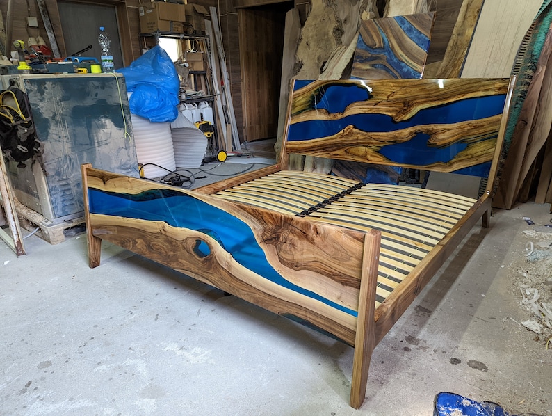 Blue River Epoxy Walnut Bad King Size - Etsy