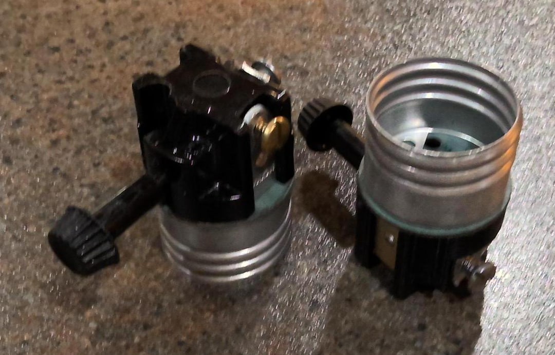 2 on off Leviton Socket Interior Only Quality Lamp Socket Replacement ...