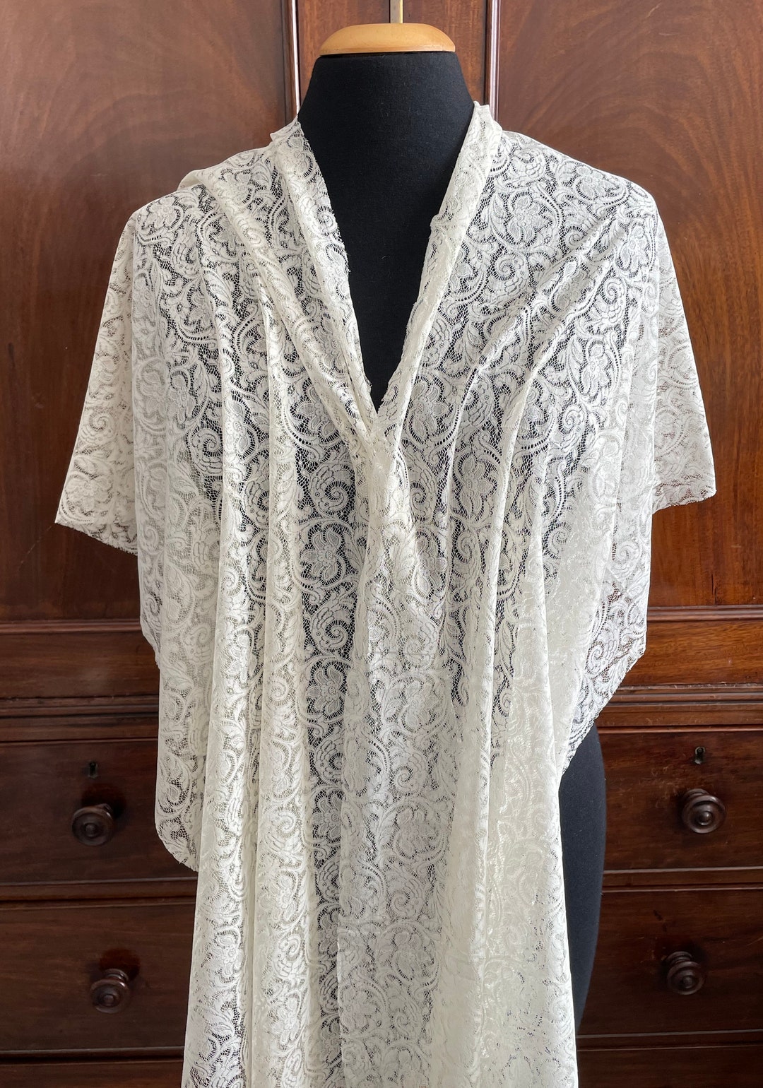 2 X Good Sized Vintage Lace Offcuts in Ivory. - Etsy