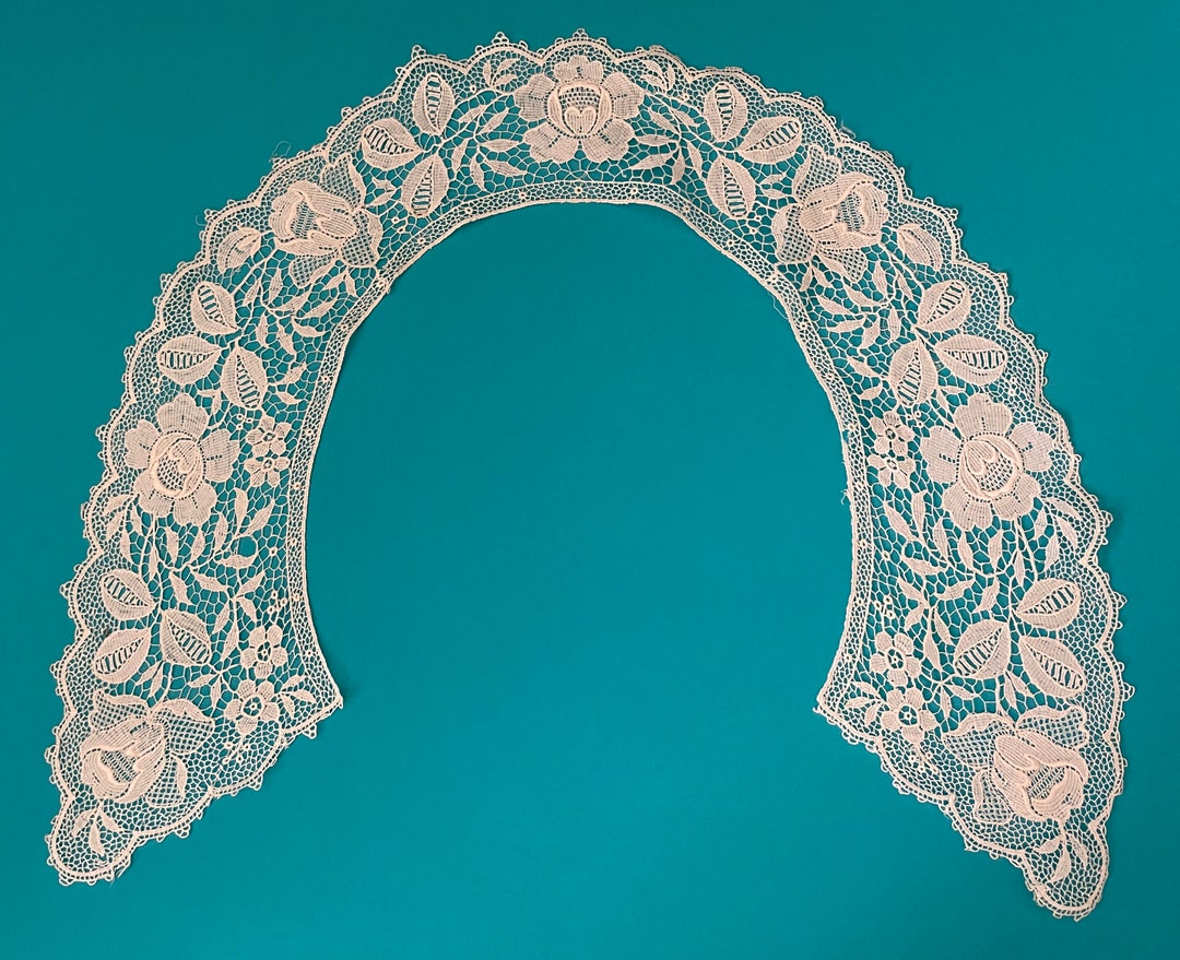 A Vintage Machine Lace Collar in Ivory. - Etsy