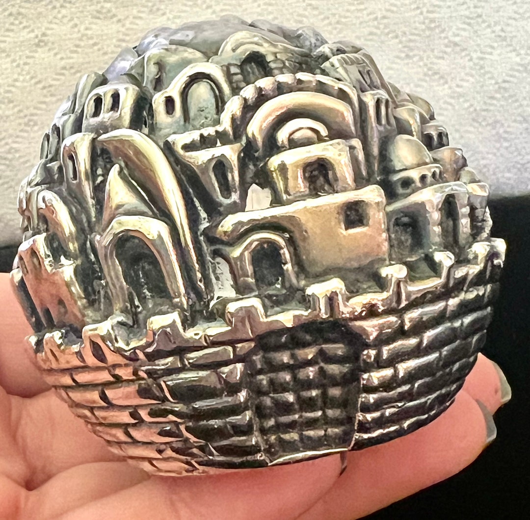 Jerusalem “walled City” Paperweight (1980s) Silver Plate 2.35”x2.50” - Etsy