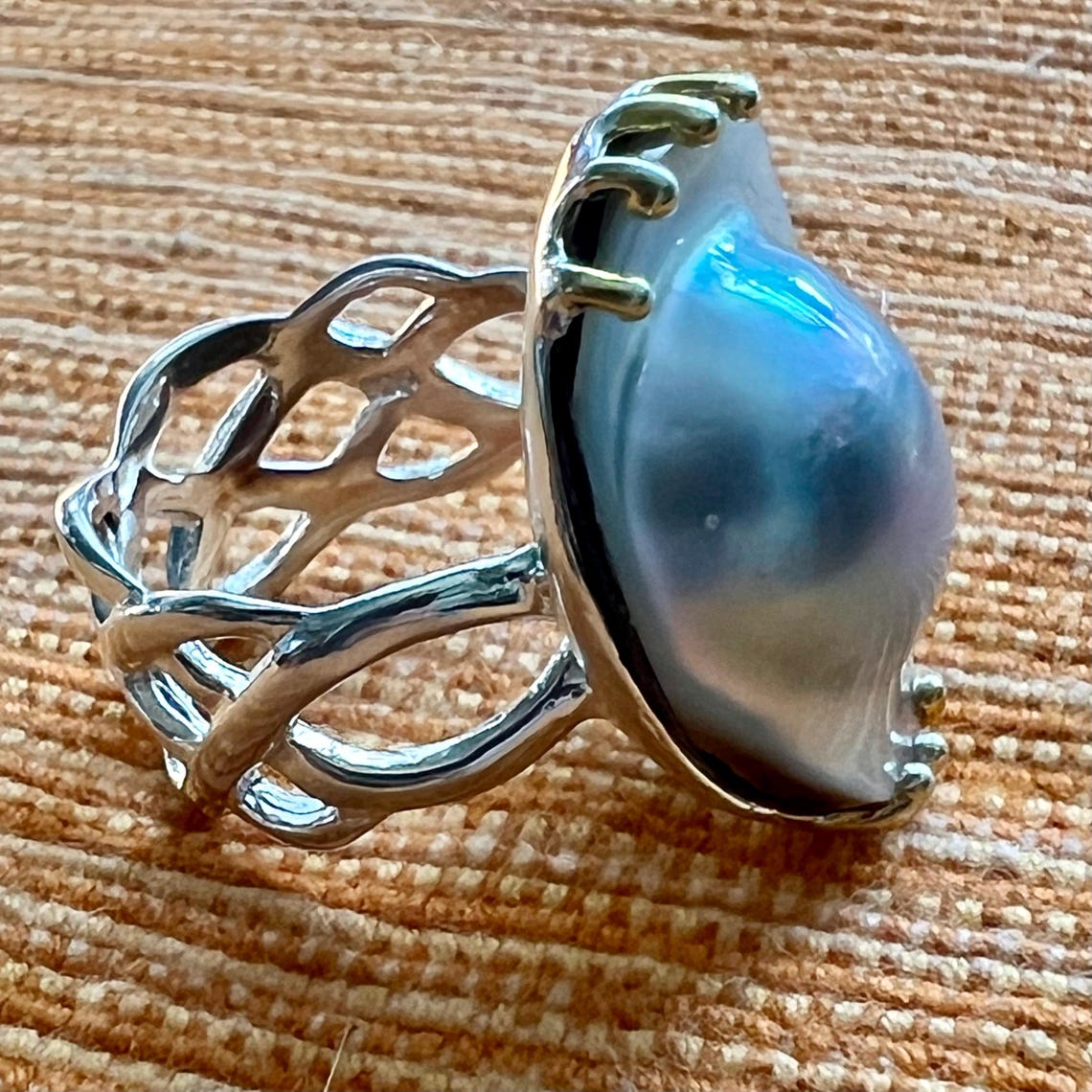 Mabe Pearl & Sterling Silver-the Queen of Gems (size 9, Face of Ring 1 ...