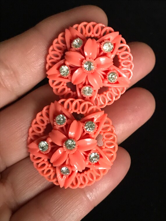 Early 1940's Pressed Celluloid Floral Earrings with G… - Gem