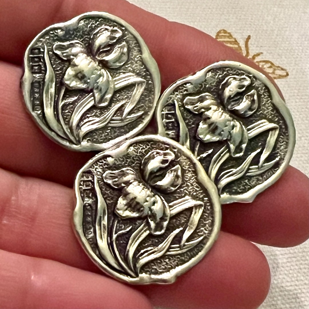 Art Nouveau Iris Buttons (cornelius Saunders & Francis Shepherd, London ...