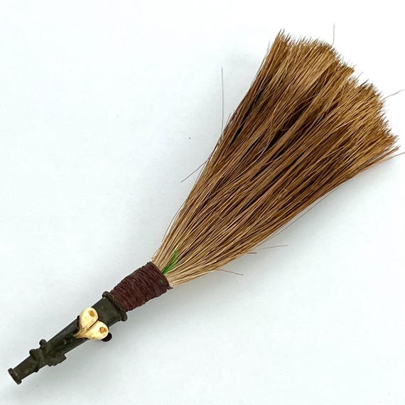 Antique German Tyrolean Hat Pin (Roe Deer Teeth, Acor… - Gem