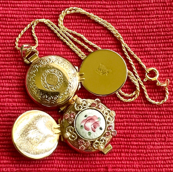 Coro Enamel Mechanical Locket Guilloché Enamel (1945-… - Gem