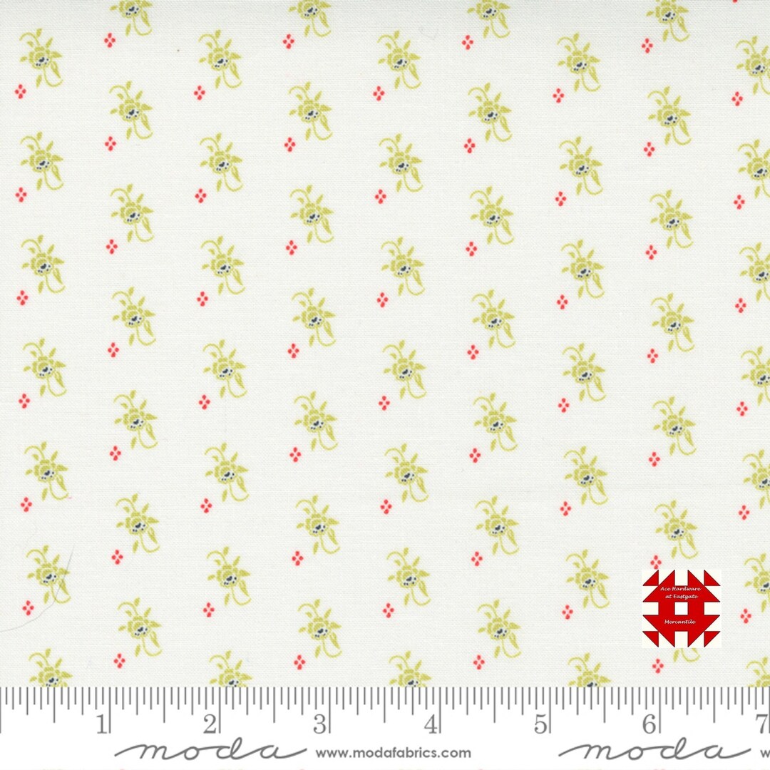 Moda Fresh Fig Favorites by Fig Tree & Co - Green Floral Blossoms on ...