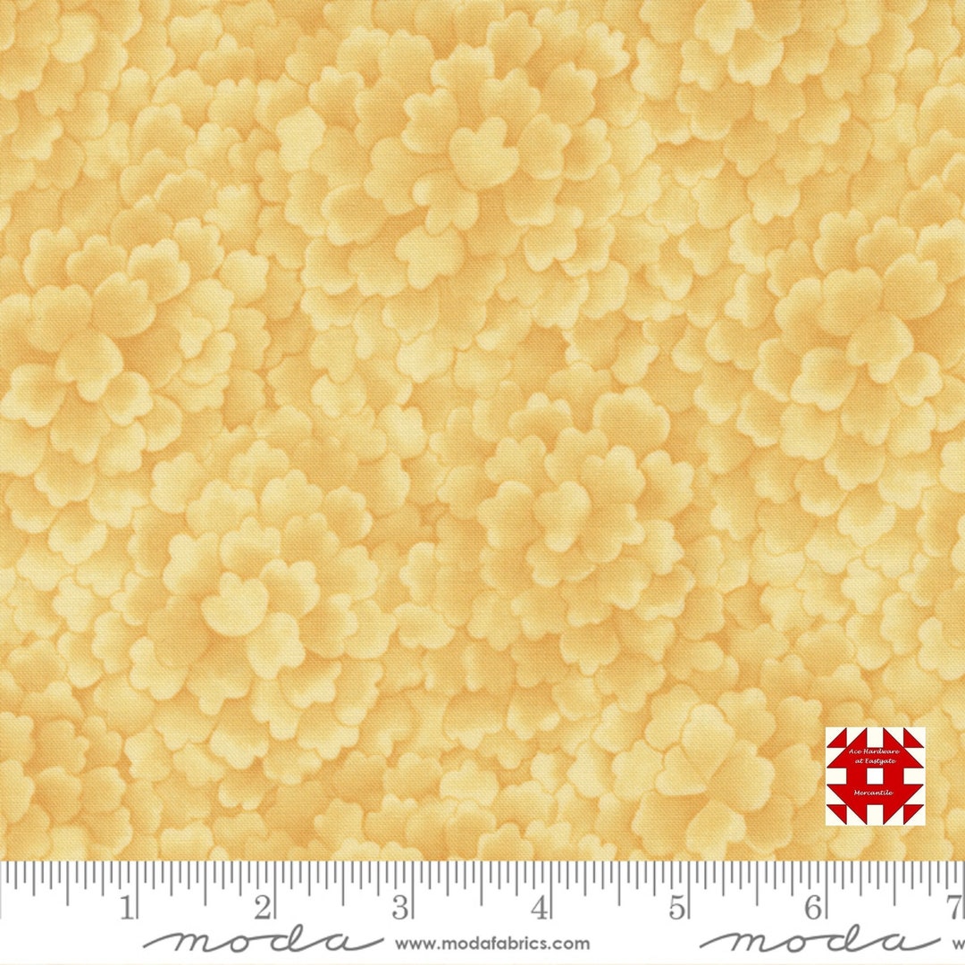 Moda Summer Breeze 2023 by Moda Fabrics Petal Blender Print on Yellow ...