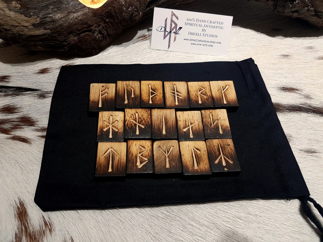 Oak Wood Rune Set - Norse Younger Futhark | Oak Wood Viking Era Runes ...