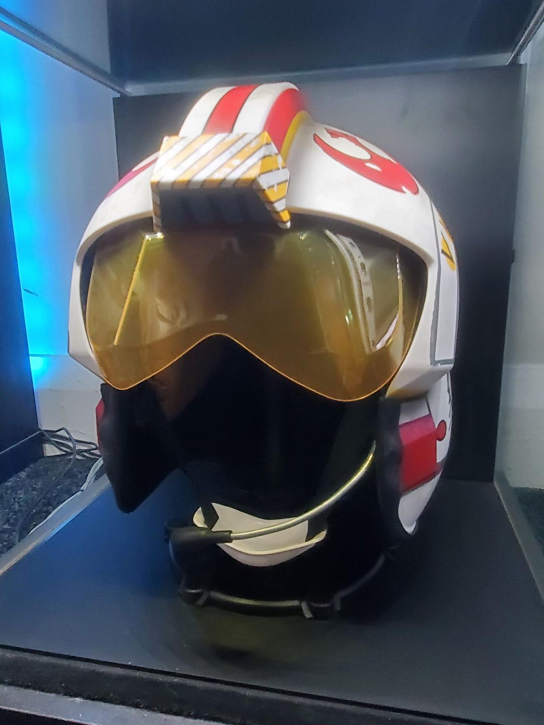 Helmet Stand Display Stand for Star Wars Helmets Modular Stormtrooper ...