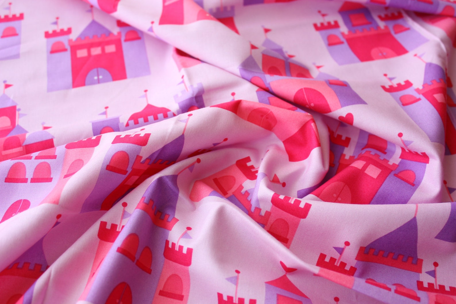 Cotton Fabric / Princess Life Pink Castle / Robert Kaufman/ Quilting ...