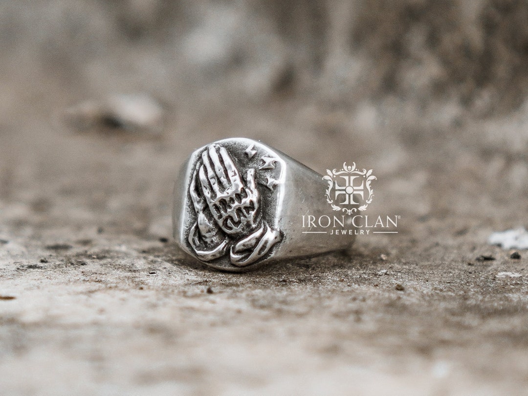 PRAYING HANDS (handsculpted Ring • Renaissance Ring) - Etsy