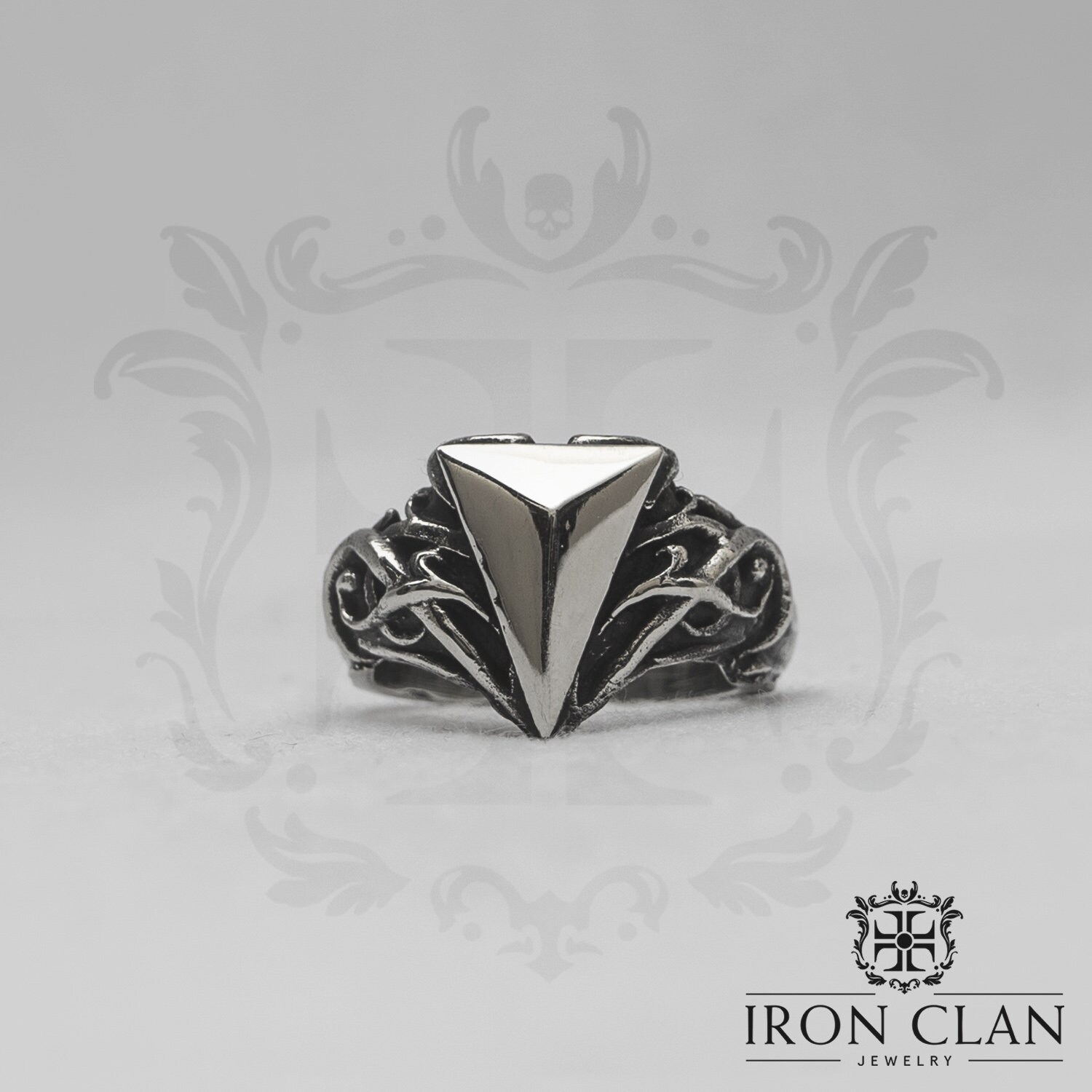 TRIANGLE handsculpted Skull Ring Gothic Signet Ring - Etsy