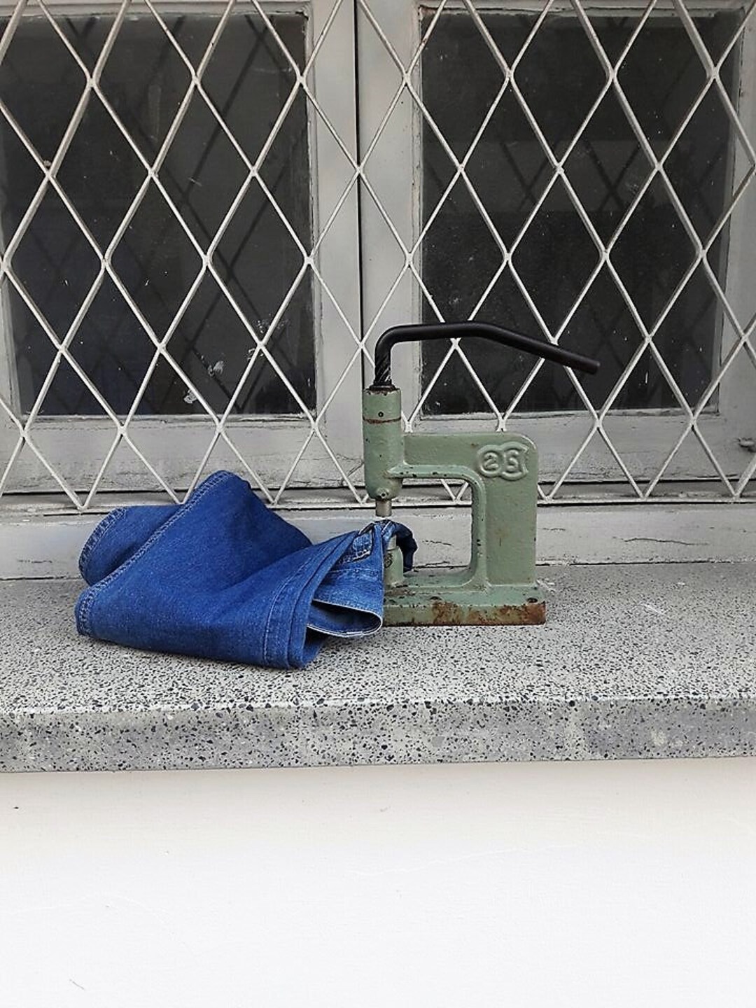 SALE Antique Cast Iron Eyelet Press Studs Rivet Machine - Etsy