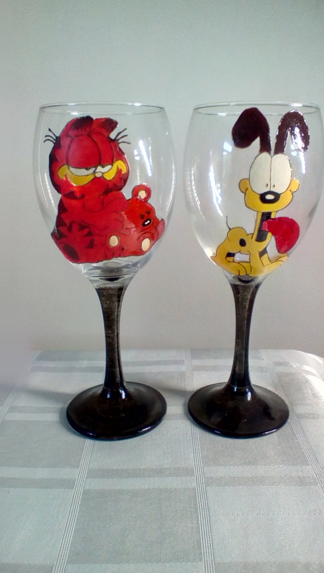 Garfield and Odie Pair of Large Hand Painted Wine Glasses With Black ...