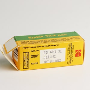 KODAK Tri-x Pan 400 Black-and-white Negative 120 FILM - TX 120 ...