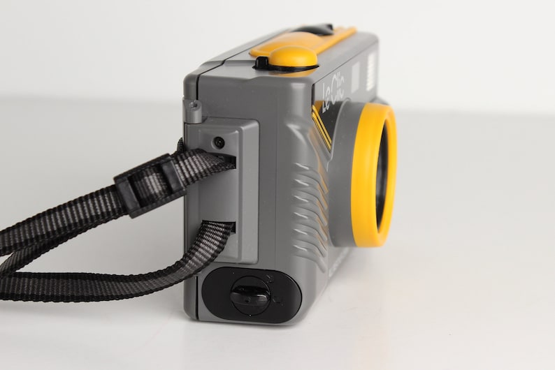 Le Clic Tuff35 All Weather 35mm Point-and-shoot Film Camera Near Mint ...