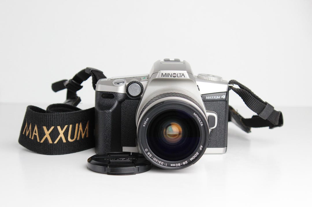 MINOLTA Maxxum 4 35mm Film SLR AF Camera With Minolta 28-80mm Zoom Lens ...