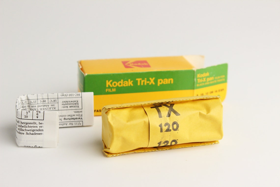 KODAK Tri-x Pan 400 Black-and-white Negative 120 FILM - TX 120 ...