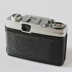 PETRI Compact Super 35mm Half Frame Film Camera - Orikkor 28mm F/2.8 ...