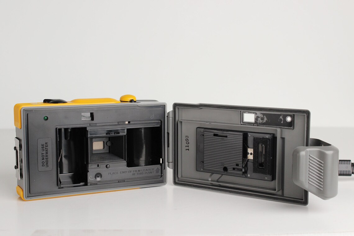 Le Clic Tuff35 All Weather 35mm Point-and-shoot Film Camera - Etsy