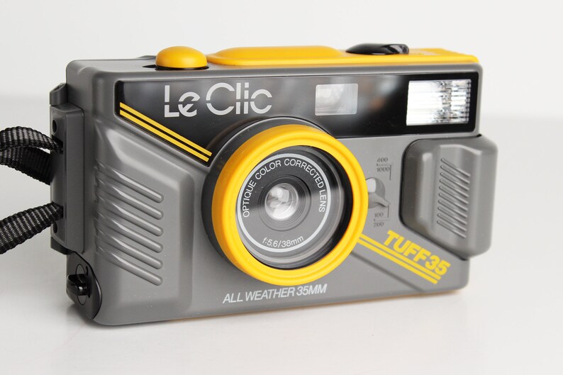 Le Clic Tuff35 All Weather 35mm Point-and-shoot Film Camera - Near Mint ...