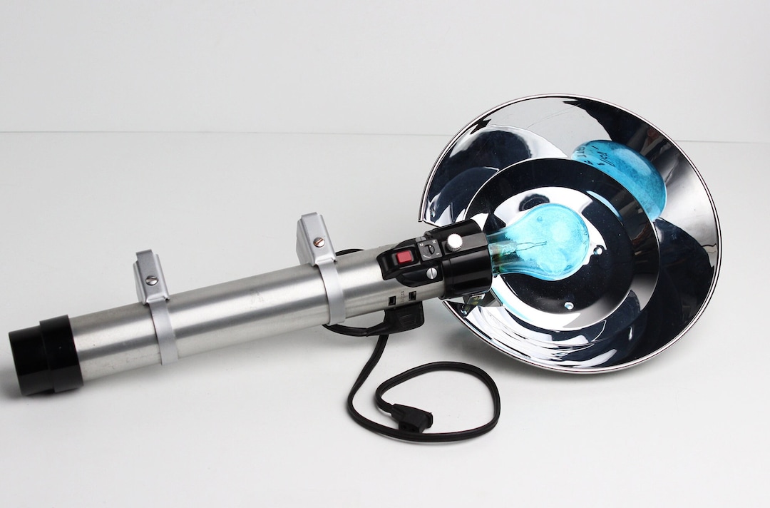 GRAFLEX Flash Synchronizer Unit - Graflex Flash Handle With Large ...