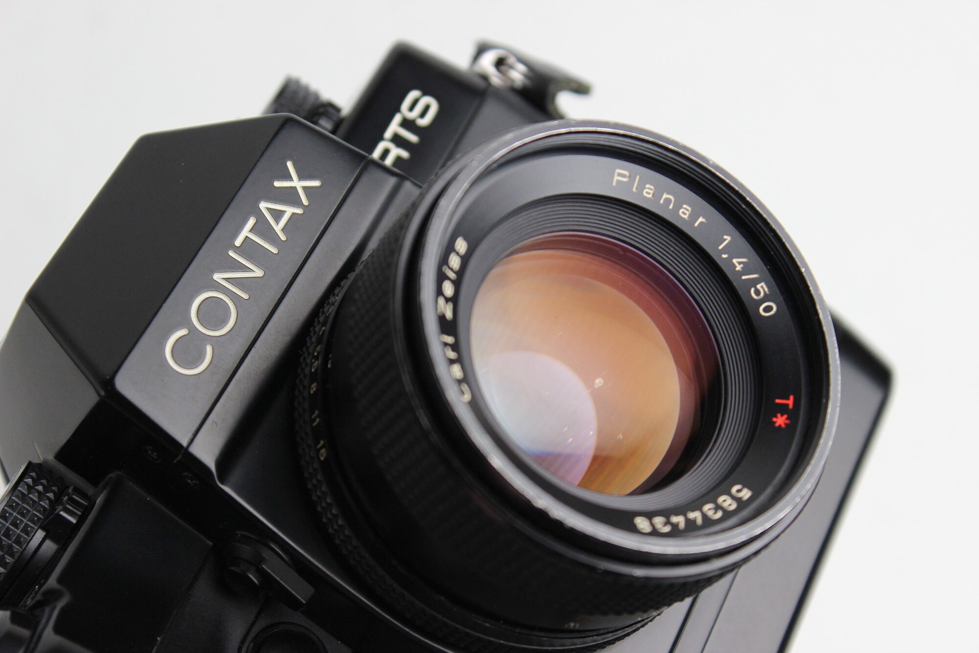 CONTAX RTS 35mm SLR Film Camera With Contax Carl Zeiss CONTAX RTS 35mm SLR Film Camera With Contax Carl Zeiss