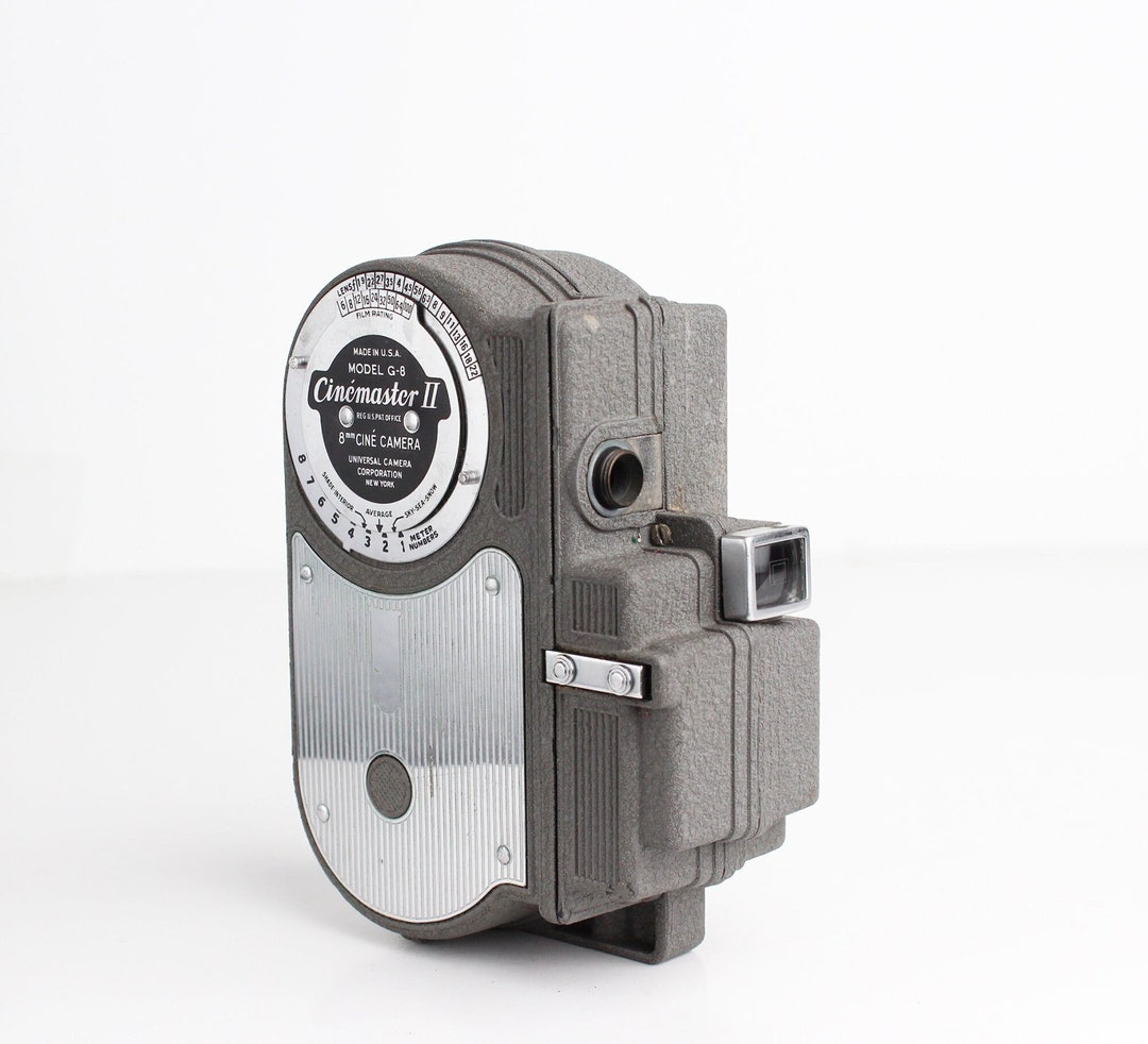 Vintage Model G-8 Cinemaster II 8mm Cine Camera - Cine Retro Camera ...
