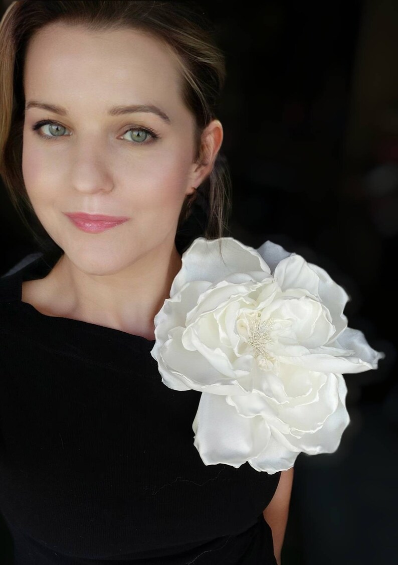 Large Ivory Flower Ivory Brooch Large Brooch Large Fabric - Etsy