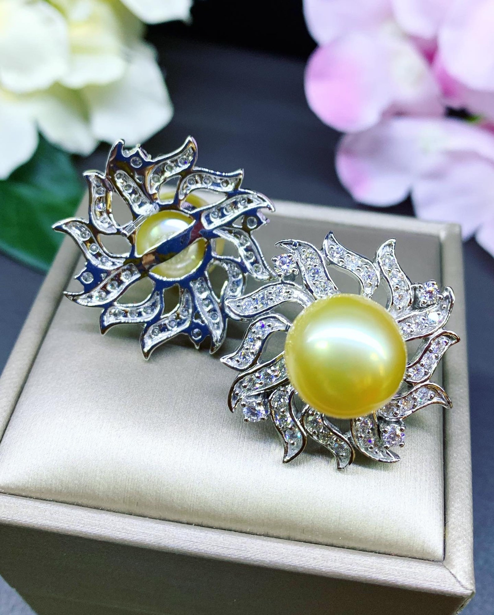 HUGE Golden South Sea Pearls VS Diamonds in 18K Solid White | Etsy