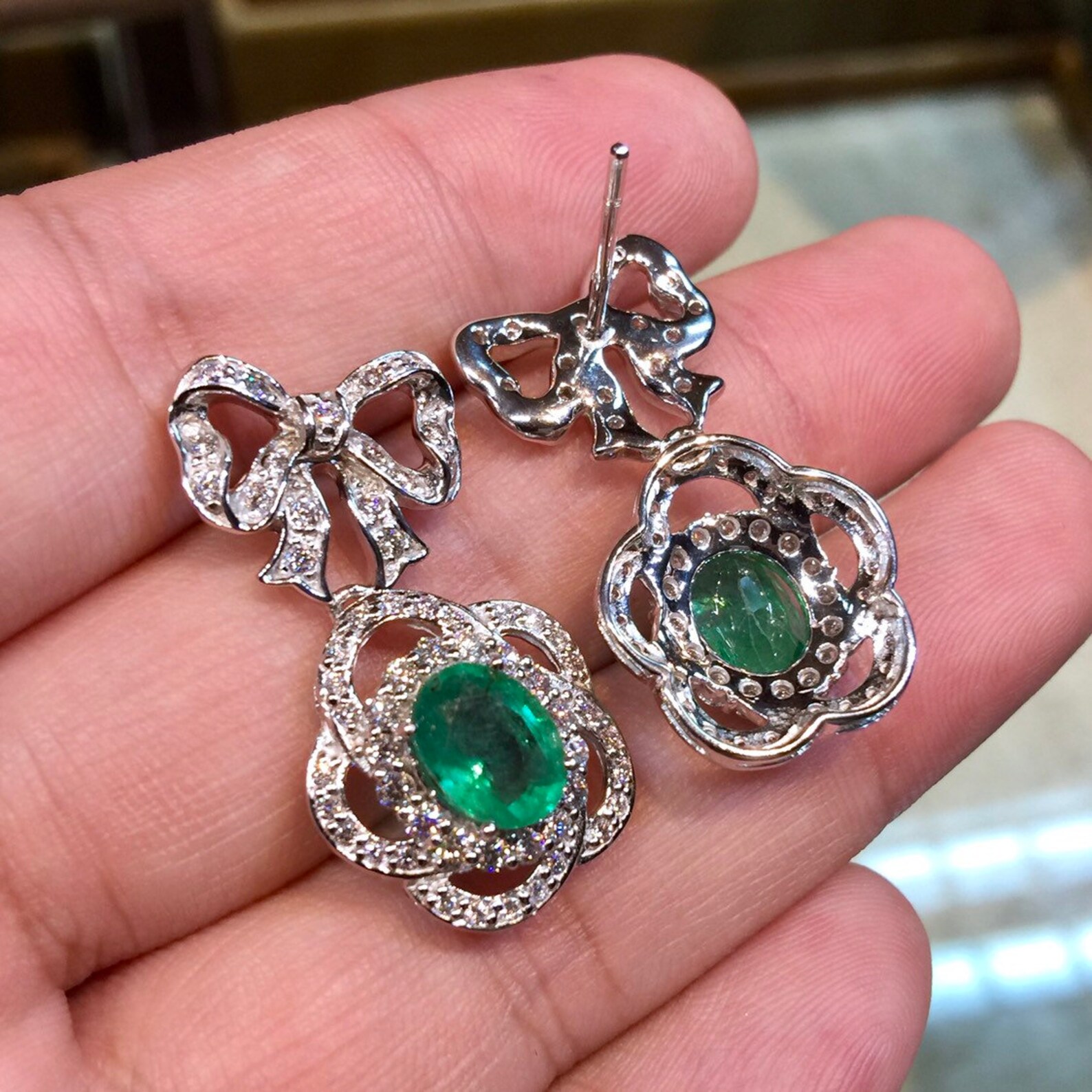HUGE 5.71TCW Sparkling Emeralds & Diamond in 18K Solid WHITE Gold ...