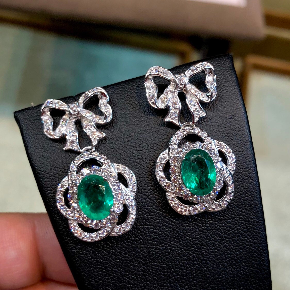 HUGE 5.71TCW Sparkling Emeralds & Diamond in 18K Solid WHITE Gold ...