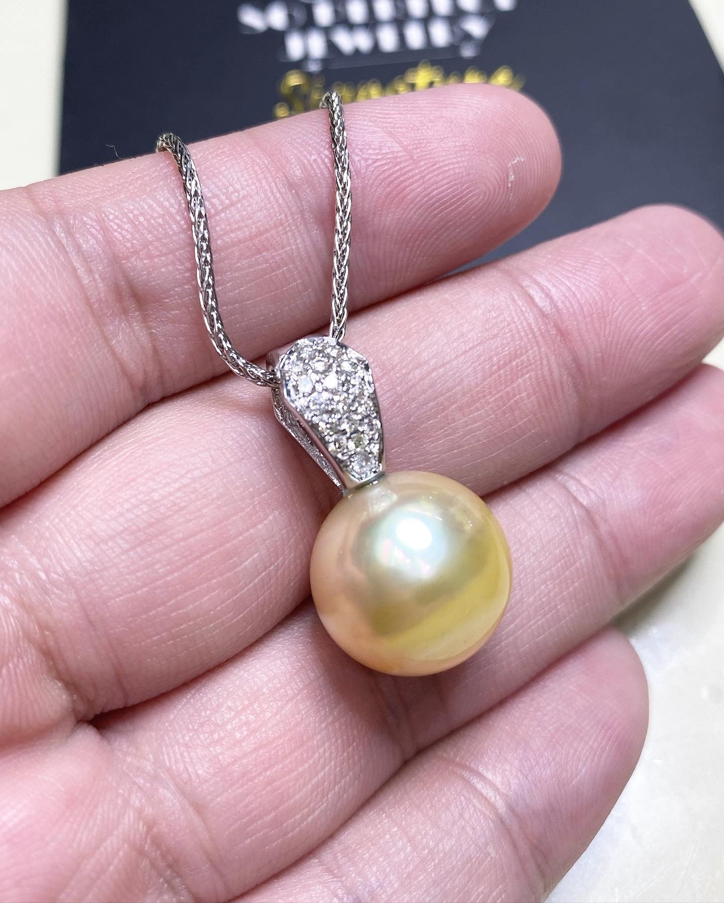 16mm HUGE GOLDEN South Sea Pearl & VS Diamonds in 18K solid | Etsy