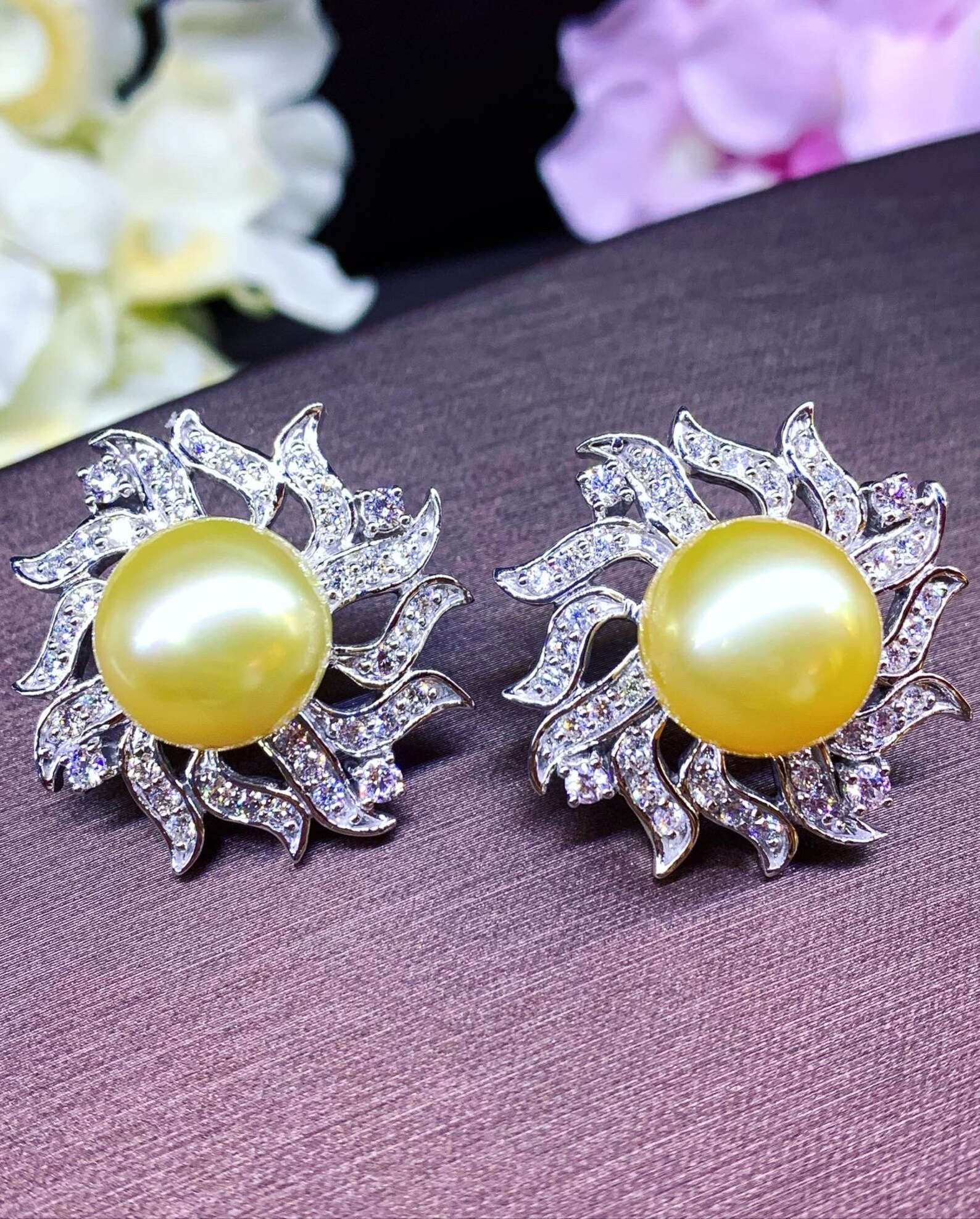 HUGE Golden South Sea Pearls VS Diamonds in 18K Solid White | Etsy