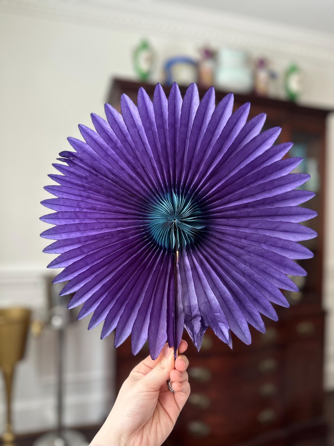 ONE (1) VINTAGE 1960s Honeycomb Tissue Paper Flower Fan - Vintage Party ...
