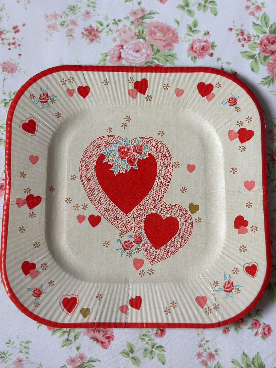 ONE (1) Vintage Party Paper Plate - Vintage Valentine's Day, Hearts ...
