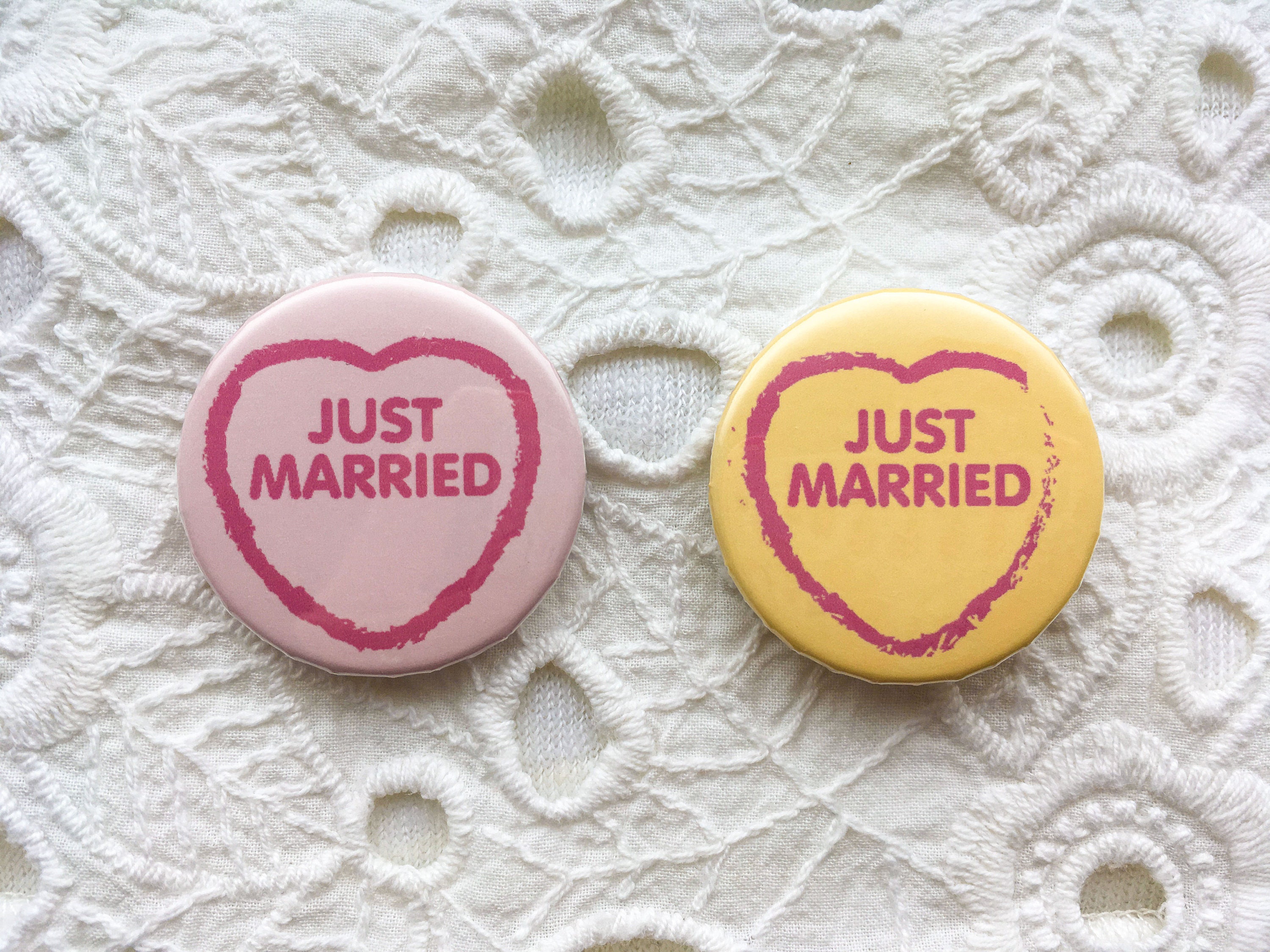 Just married badge newlywed pin honeymoon pin wedding pin | Etsy