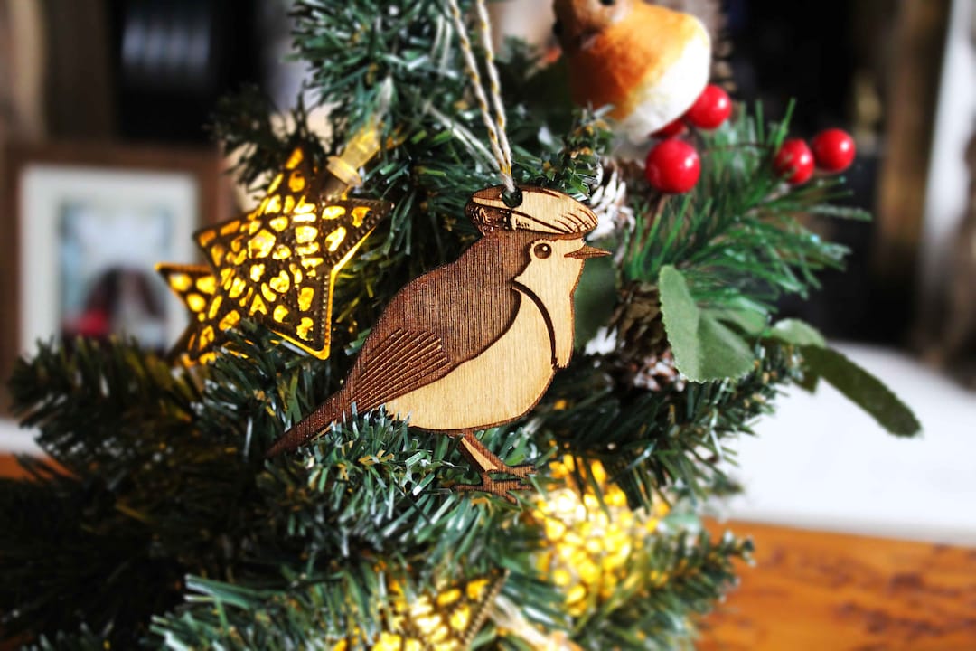 Cute Robin Wooden Christmas Ornament Bauble With Cap Hat Quote Quirky ...