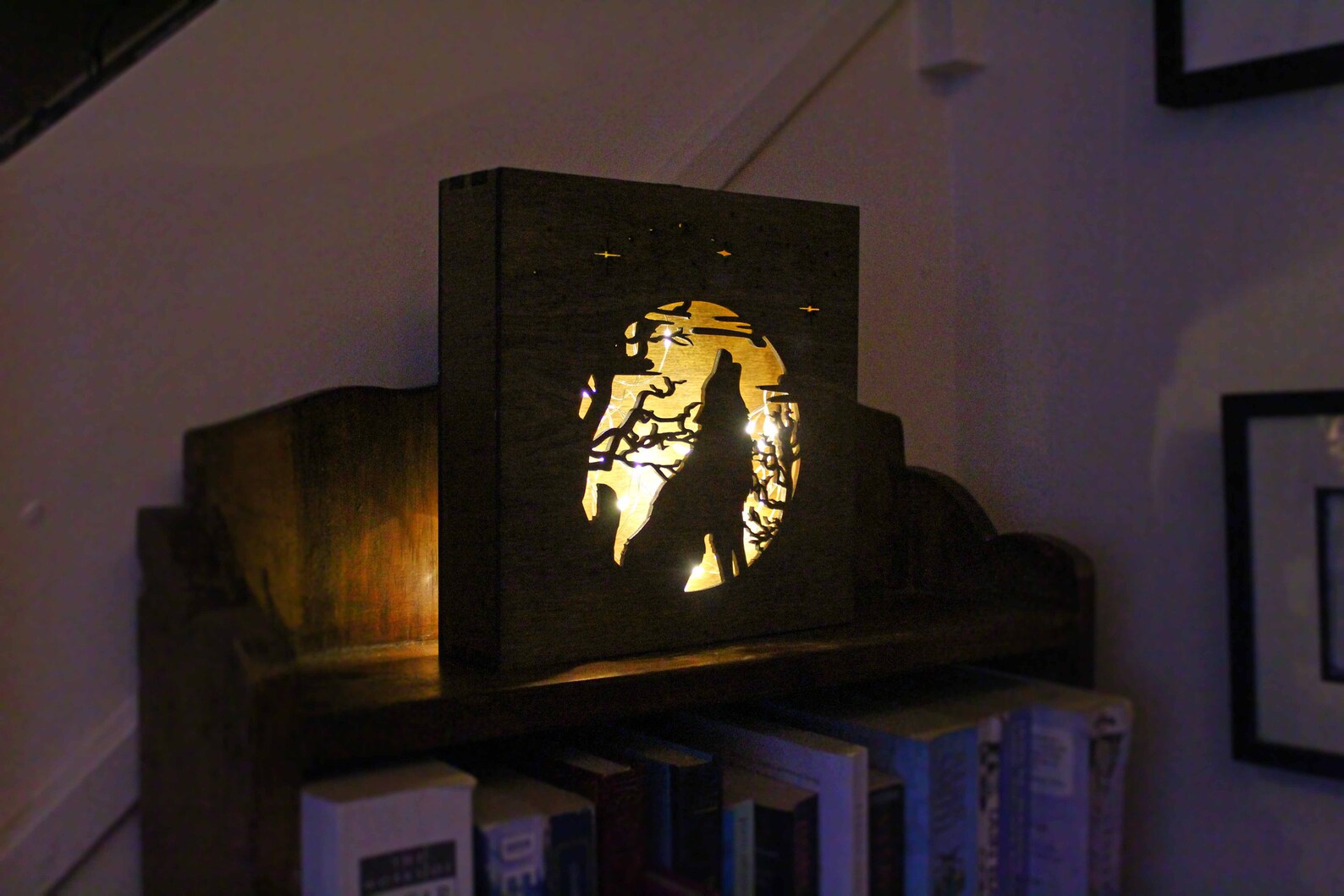 Howling Wolf Light Box Bedroom Rustic Wooden Pyrography Wood - Etsy UK