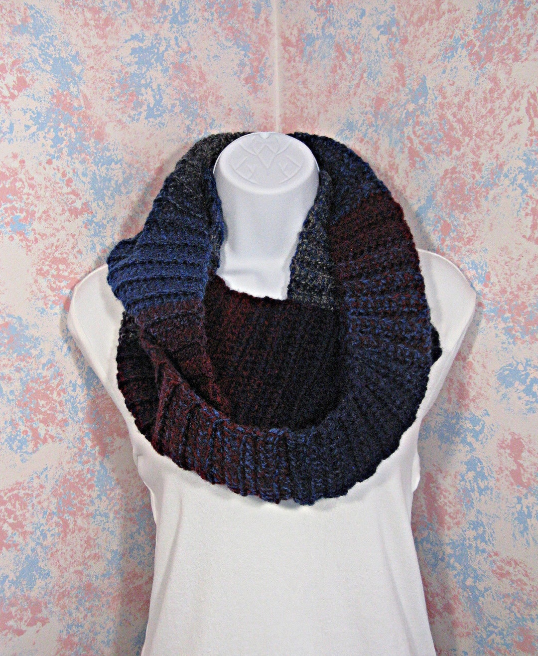 Crochet Womens Infinity Scarf in Self-striping Blue Red Black - Etsy